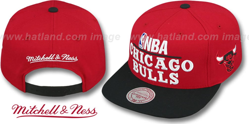 Bulls MEDIA-DAY SNAPBACK Red-Black Hat by Mitchell and Ness