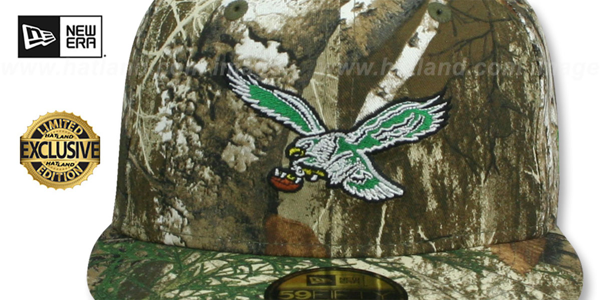 Philadelphia Eagles NFL THROWBACK TEAM-BASIC Realtree Camo Fitted