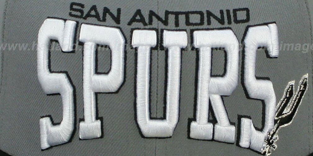 San Antonio Spurs PRO-ARCH Grey-Black Fitted Hat by New Era