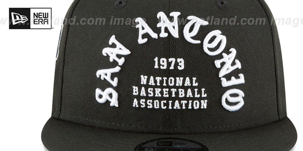 San Antonio Spurs GOTHIC-ARCH SNAPBACK Black Hat by New Era