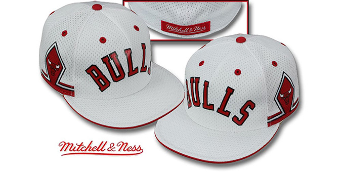 Bulls JERSEY-MESH White Fitted Hat by Mitchell and Ness