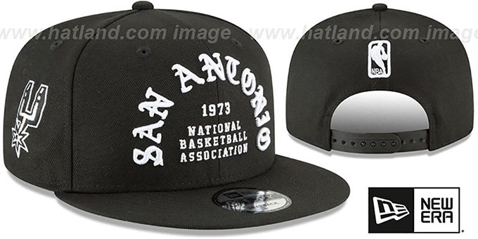 San Antonio Spurs GOTHIC-ARCH SNAPBACK Black Hat by New Era