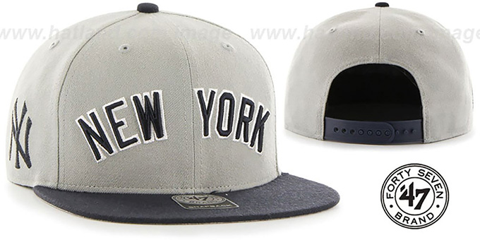 New York Yankees SCRIPT-SIDE SNAPBACK Grey-Navy Hat