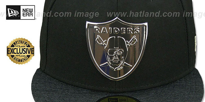 Oakland Raiders SILVER METAL-BADGE 2 Black-Shadow Tech Fitted Hat