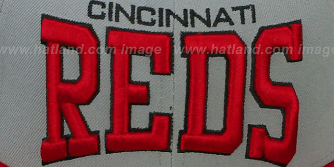 Cincinnati Reds PRO-ARCH Grey-Red Fitted Hat by New Era