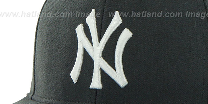 New York Yankees Sure Shot Snapback Charcoal Hat