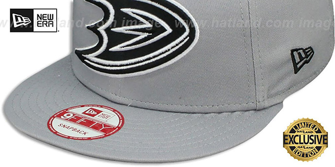 Anaheim Ducks TEAM-BASIC SNAPBACK Grey-Black Hat by New Era