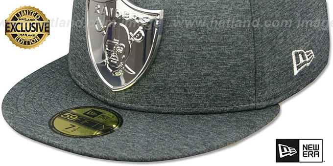 Oakland Raiders SILVER METAL-BADGE Shadow Tech Fitted Hat